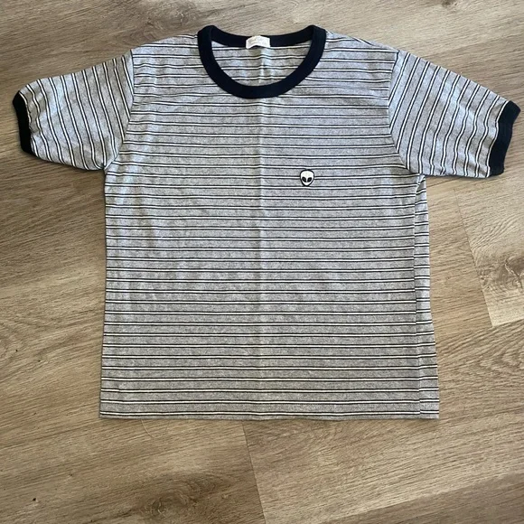 Camiseta Alien Brandy Brandy Melville | Tops | Brandy Melville Alien